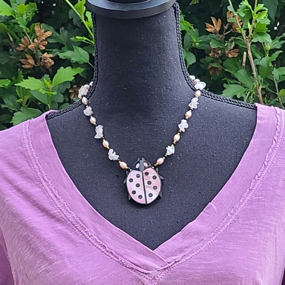 Lee Sands | Jewelry | Vintage Lee Sands Inlaid Mother Of Pearl Ladybug ...